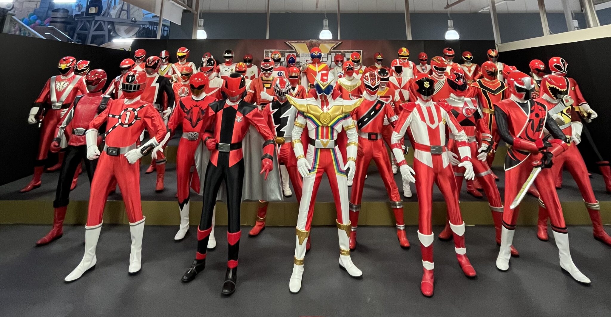 Super Sentai History (Exhibit) | TOEI Kyoto Studio Park